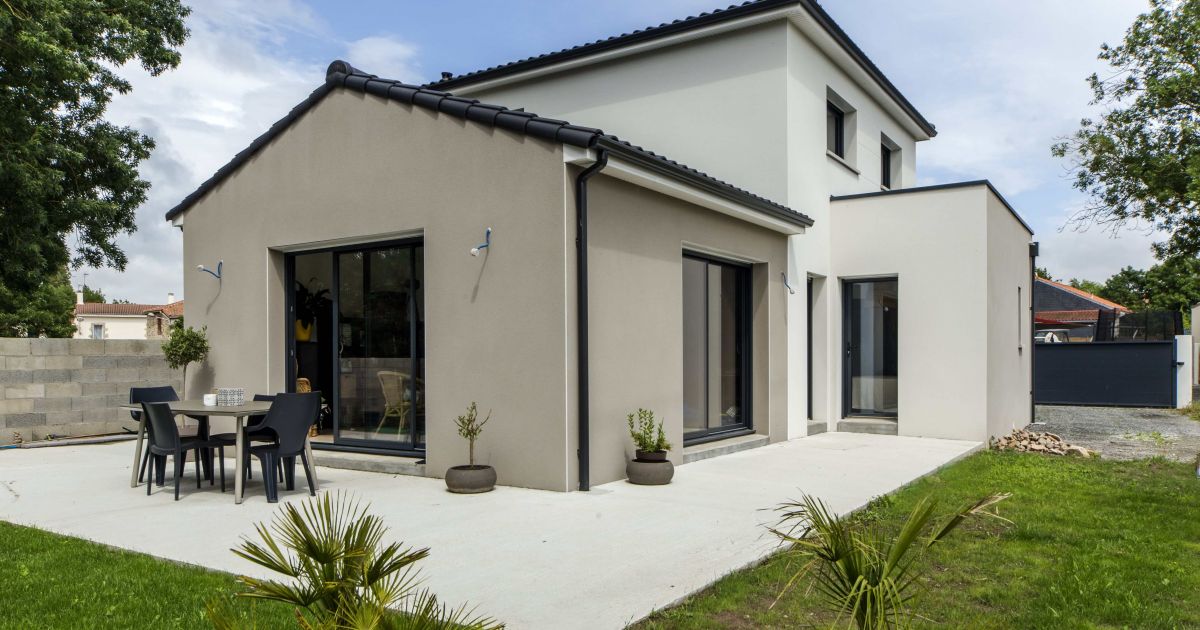 Maison contemporaine tuiles noires, Le Bignon, Loire-Atlantique (44)